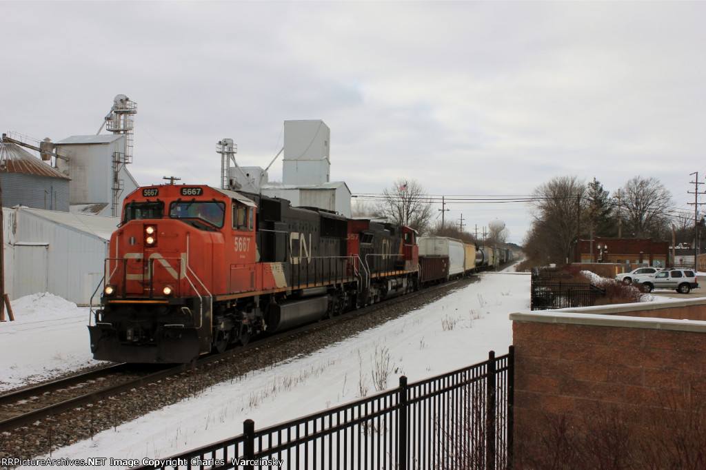 CN 5667 East